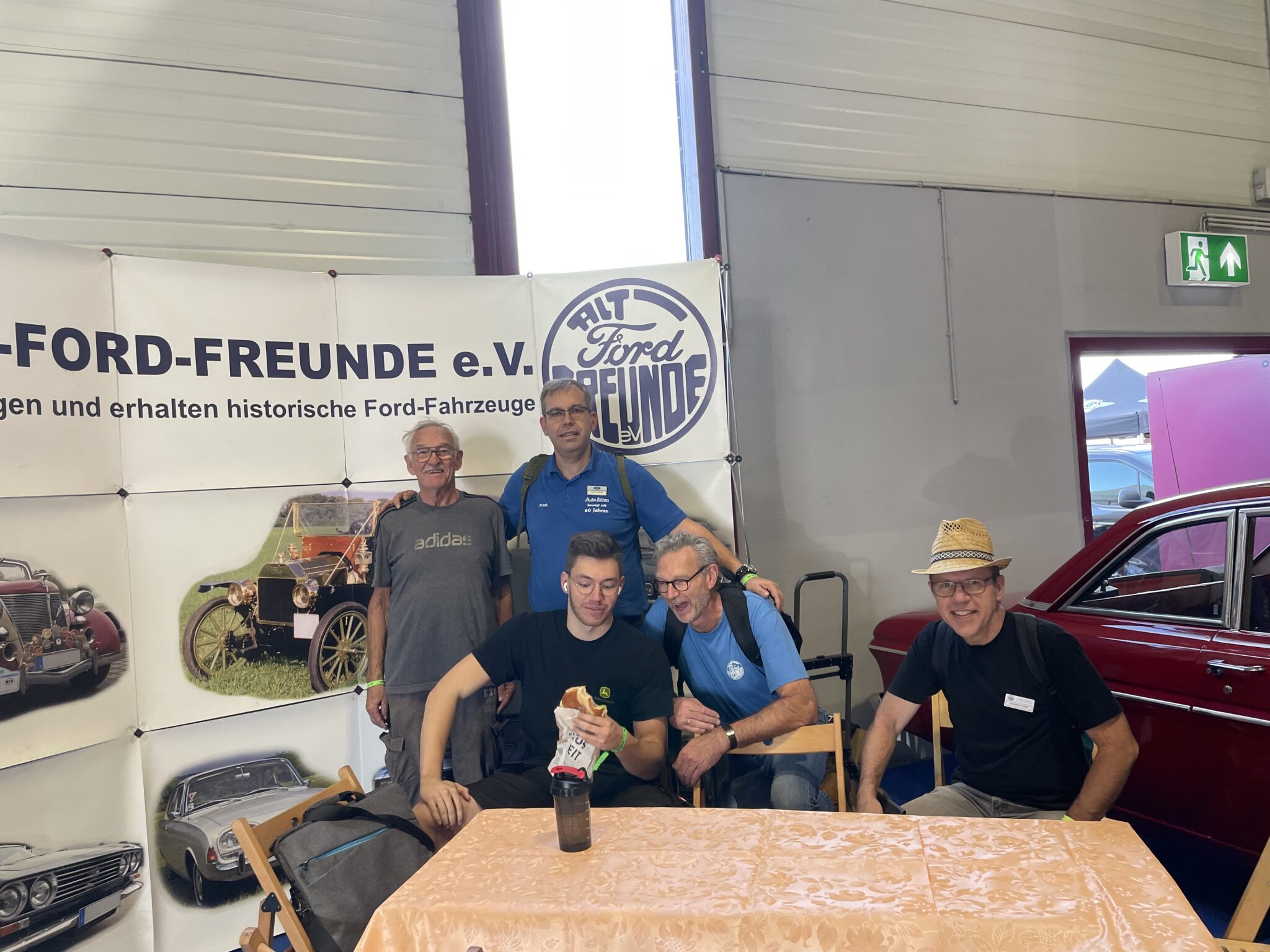 Veterama mit AFF Stand Mannheim 2023 - Alt-Ford-Freunde E.V.